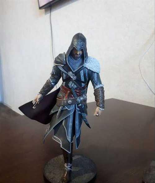 Фигурка assassin's creed