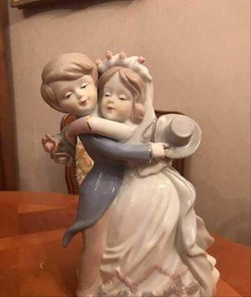 Фарфоровая статуэтка «Жених и невеста»