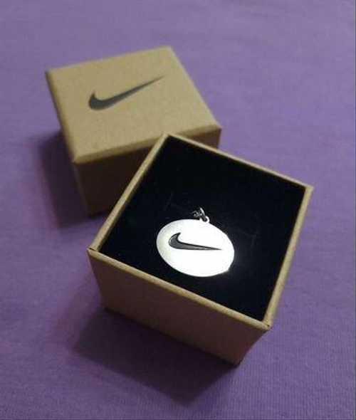 Подвеска Nike Small-Swoosh Necklace