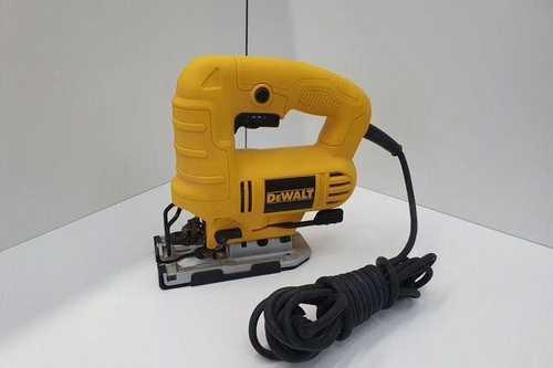 Лобзик Dewalt DWE 249