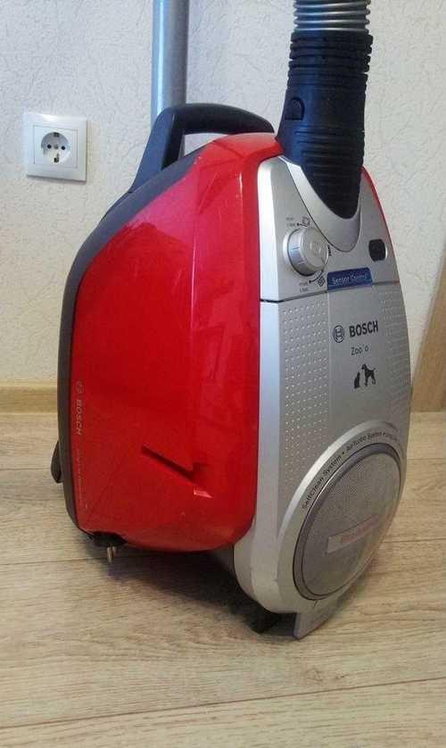 Пылесос Bosch Zoo'o модель BGS5Z0001