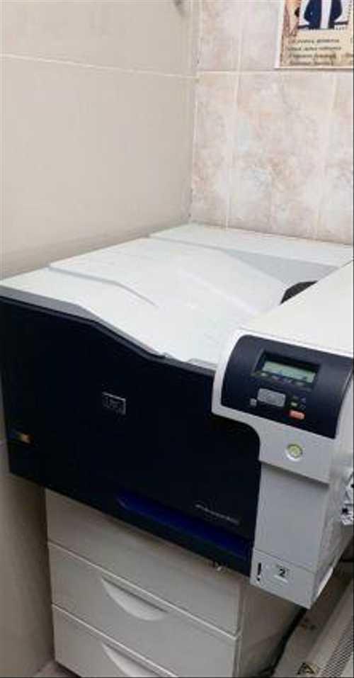 Принтер hp Color LaserJet CP5225