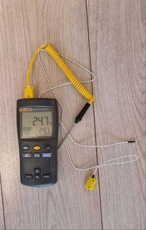 Fluke 51 II, Измеритель температуры с термопарой