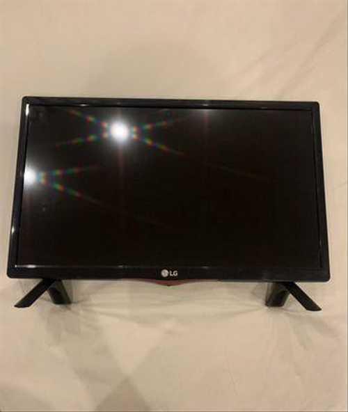 Телевизор LG 22LF450U