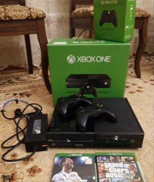 Xbox One 2 геймпада + игры