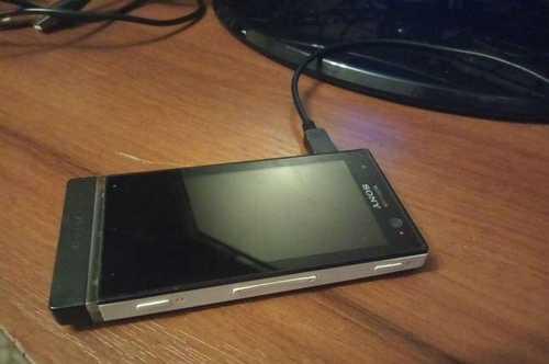 Sony xperia U ST25i,8 гб