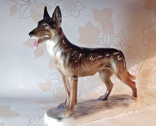 Фарфоровая статуэтка Собака. Германия