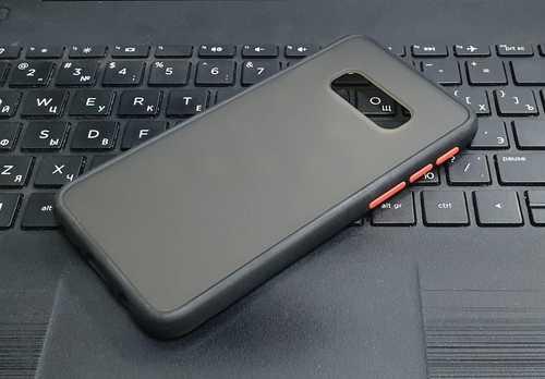 Матовый чехол Samsung Galaxy S10e