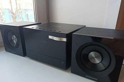 Samsung MM-D320 аудио центр 40 ватт аукс юсб мр3
