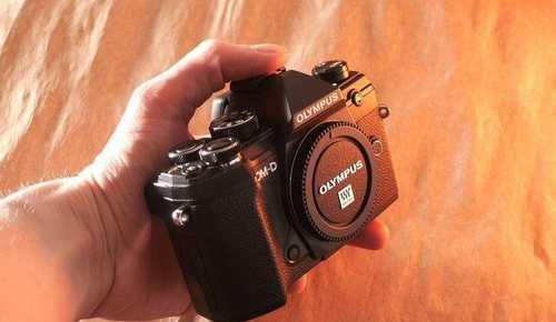 Olympus omd EM 5 mark 3 как новый