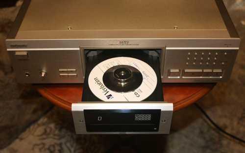 CD-плеер Sony CDP-XA7ES