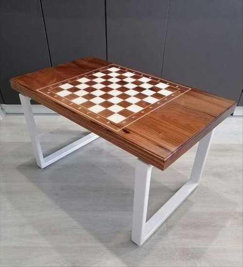 Шахматный журнальный стол из карагача и эпоксидки