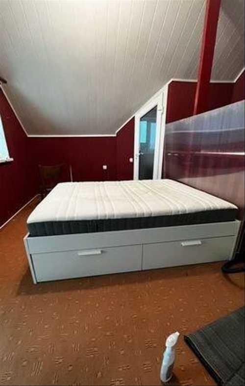 Кровать IKEA 160 на 200