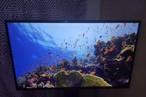Телевизор samsung 40 дюймов 4к smart TV на стойке