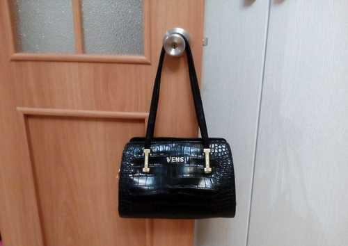Сумка черная лакированная новая