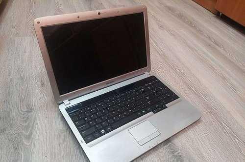 Samsung 15.6"/i5/NVidia 310m