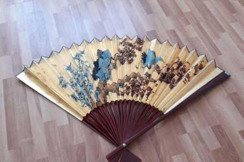 Китайский декоративный веер
