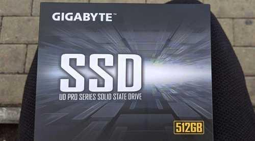Новый SSD-диск 512GB Gigabyte