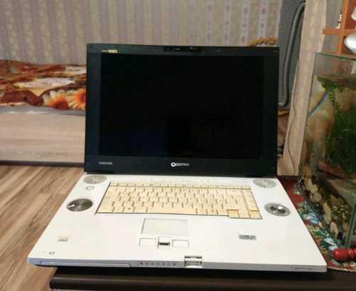 Toshiba Qosmio G40-12A (Разбор)