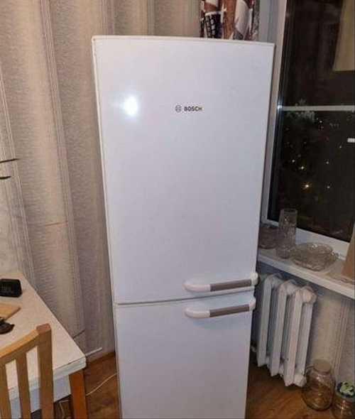 Холодильник Bosch KGV33Z35