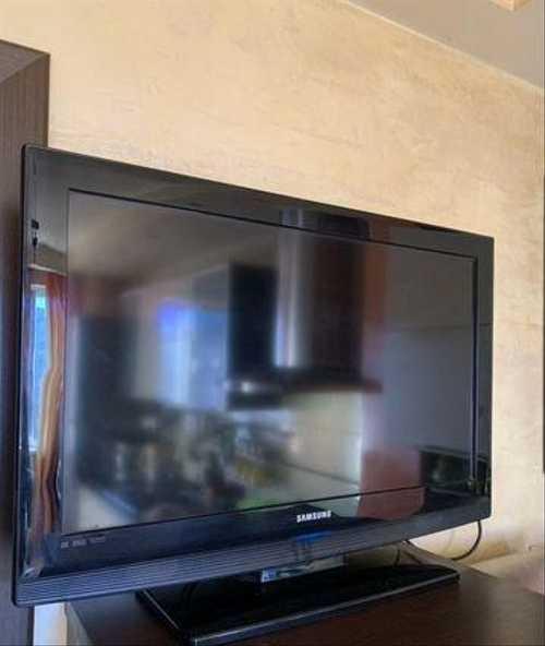 Телевизор Samsung LE32B350
