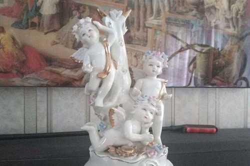 Фарфоровая статуэтка три ангела
