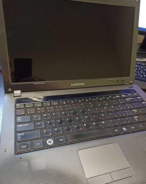 Samsung np r425