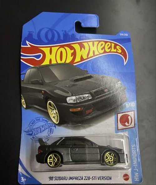 Hot wheels ‘98 subaru impreza 22b-sti version