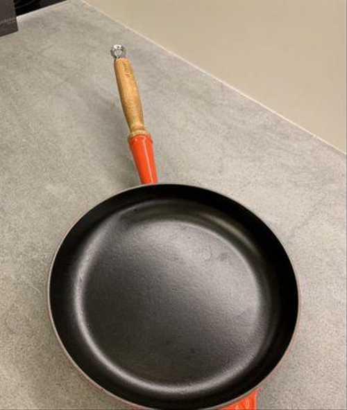 Чугунная сковорода le creuset