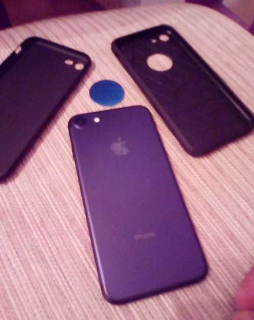 iPhone 7 black 128gb и iPhone 7red 64гб