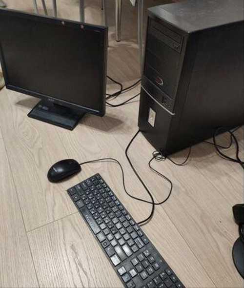 Стационарный компьютер и монитор Acer