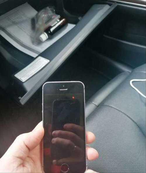 Телефон iPhone 5s