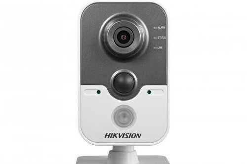 Hikvision IP камера DS-2CD2442FWD-IW