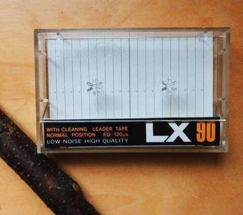 Фирменная коробка от аудиокассеты Denon LX 90