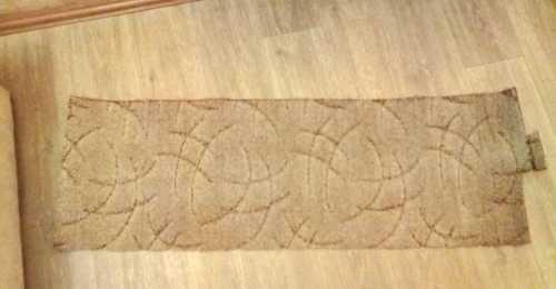 Кусок коврового покрытия,коврик