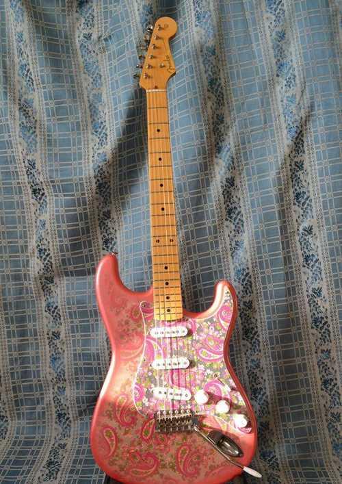 Fender Stratocaster Pink Paisley st 62