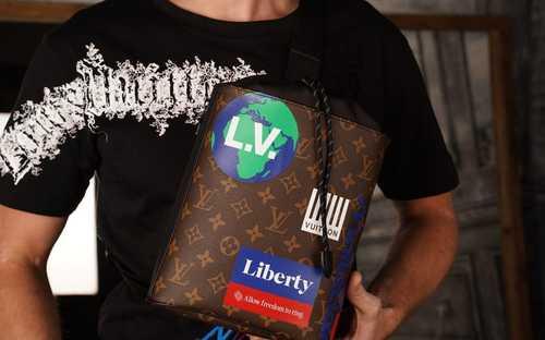 Сумка нагрудная слинг Louis Vuitton
