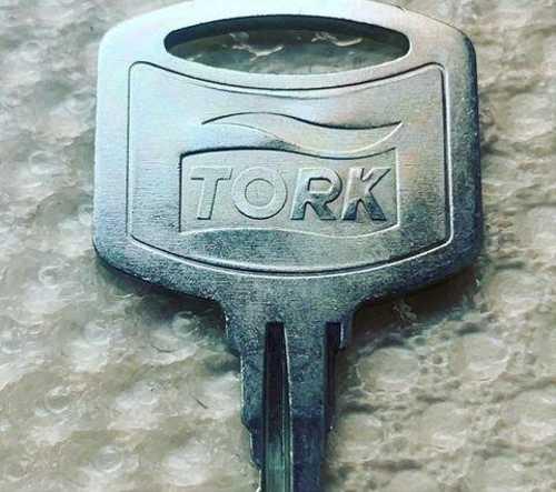 200260 Ключ для диспенсеров Tork