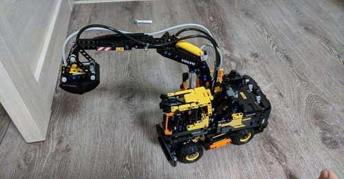 Lego Technic экскаватор 42053