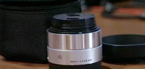 Объективы e-mont. Sony 55-210 и Sigma 30mm