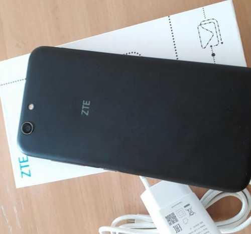 Телефон ZTE Z10