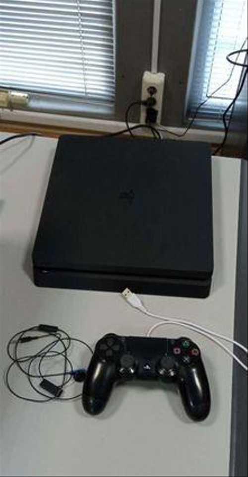 Игровая приставка ps4 slim