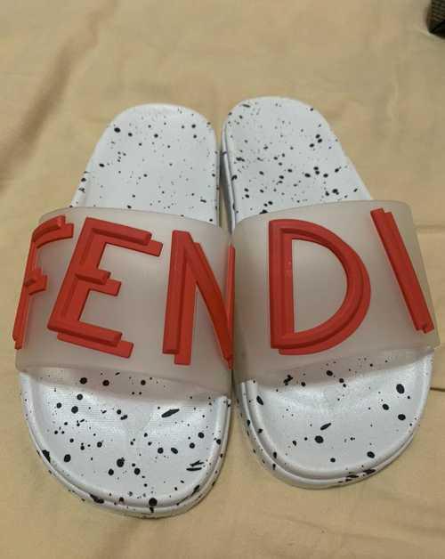 Сланцы fendi