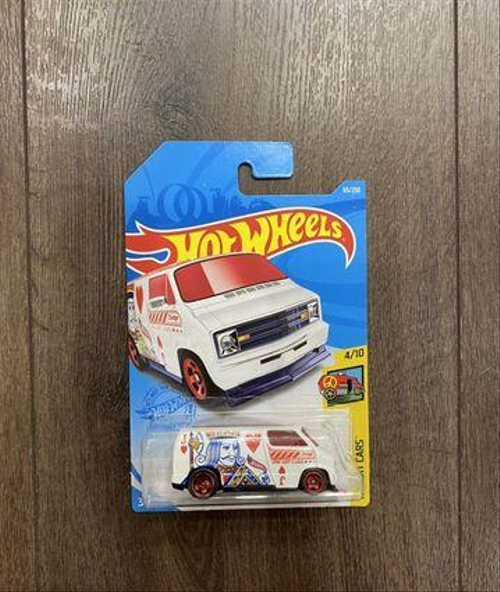 Hot wheels TH custom 77 dodge van