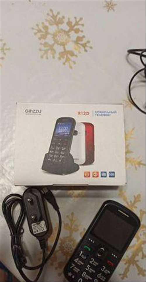 Телефон Ginzzu R12D
