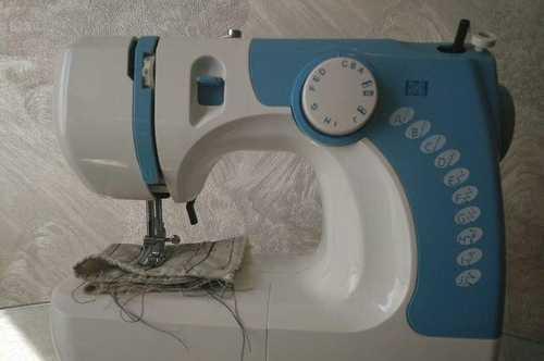 Швейная машинка полуавтомат Comfort 15