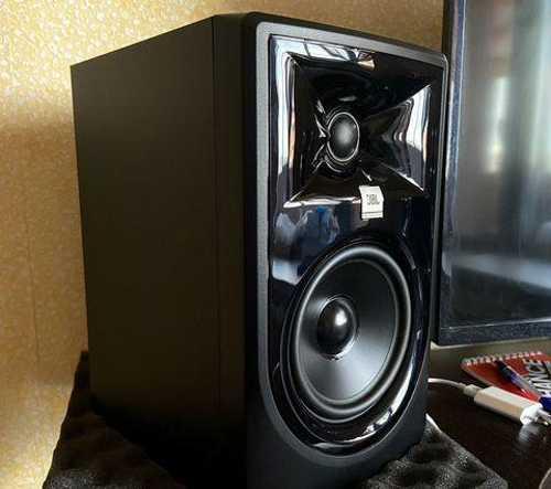 Мониторные колонки JBL 305P mkii