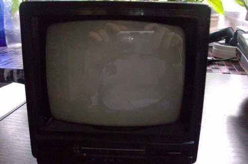 Переносной чёрно-белый телевизор импортный