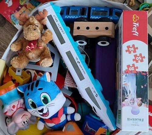 Игрушки для мальчика пакетом