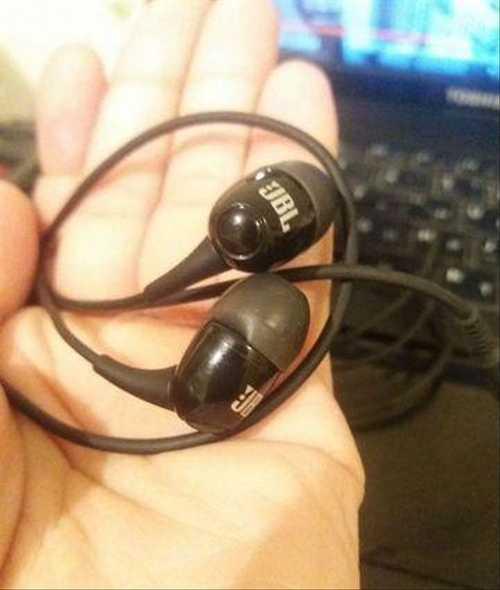 Проводные наушники JBL